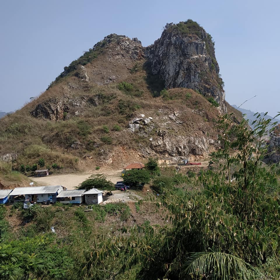 Pajangan Etnik: Stone Garden Padalarang Bandung