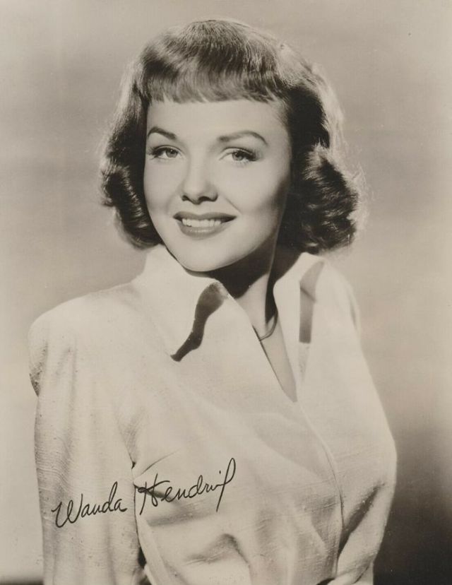 Gorgeous Photos of Wanda Hendrix in the 1940s and ’50s ~ Vintage Everyday