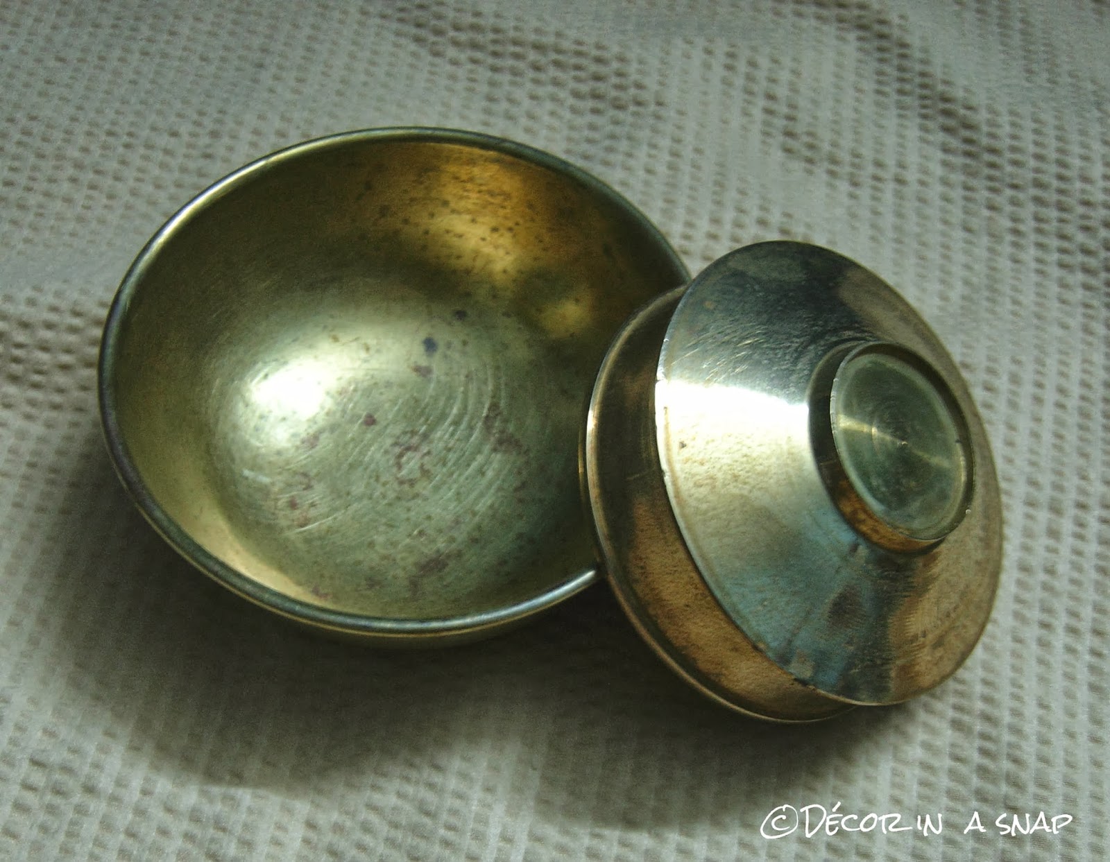 Decor in a snap: Decorating brassware