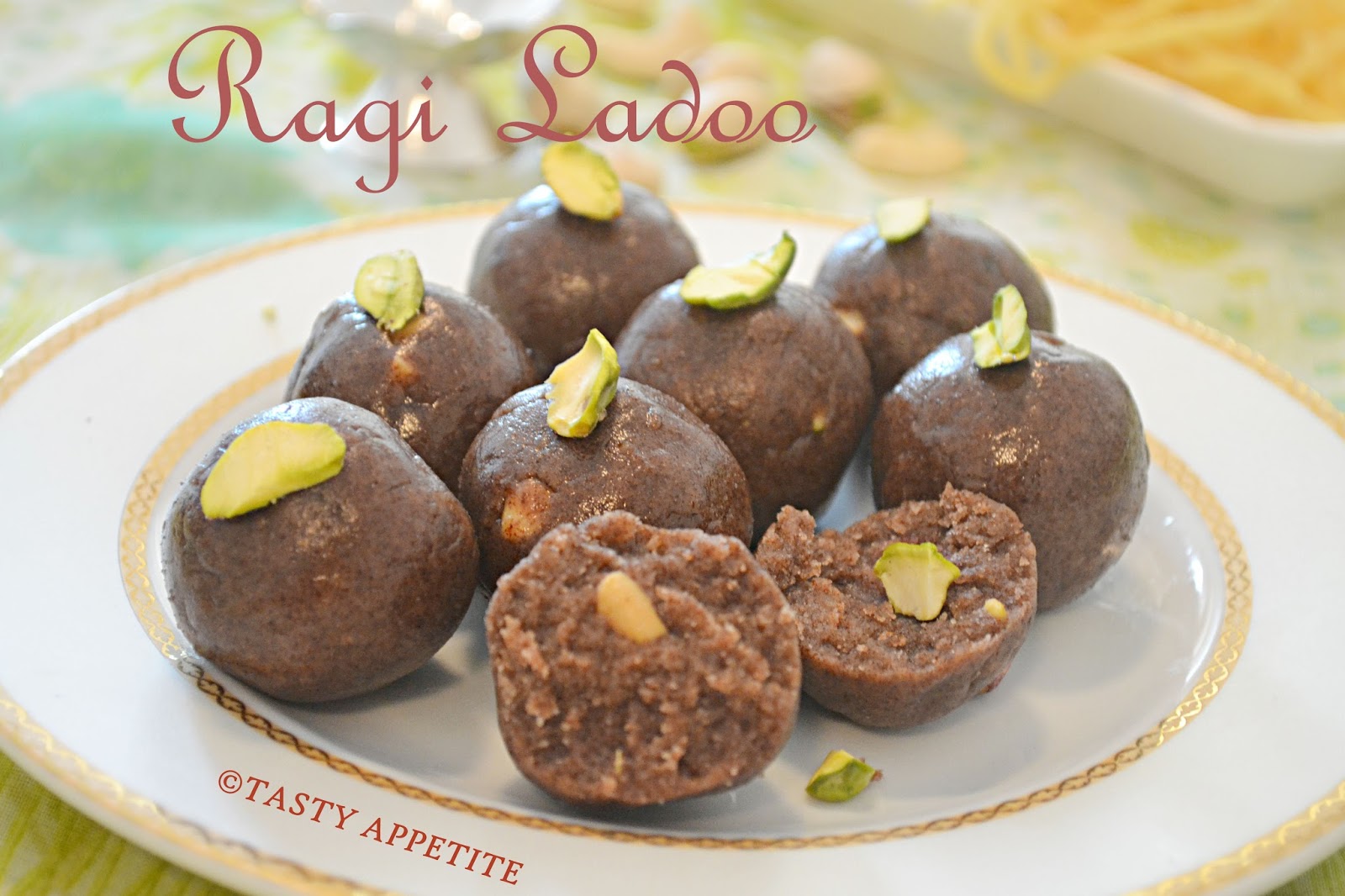 RAGI LADOO / HEALTHY FINGER MILLET LADOO / EASY LADOO RECIPES / DIWALI ...