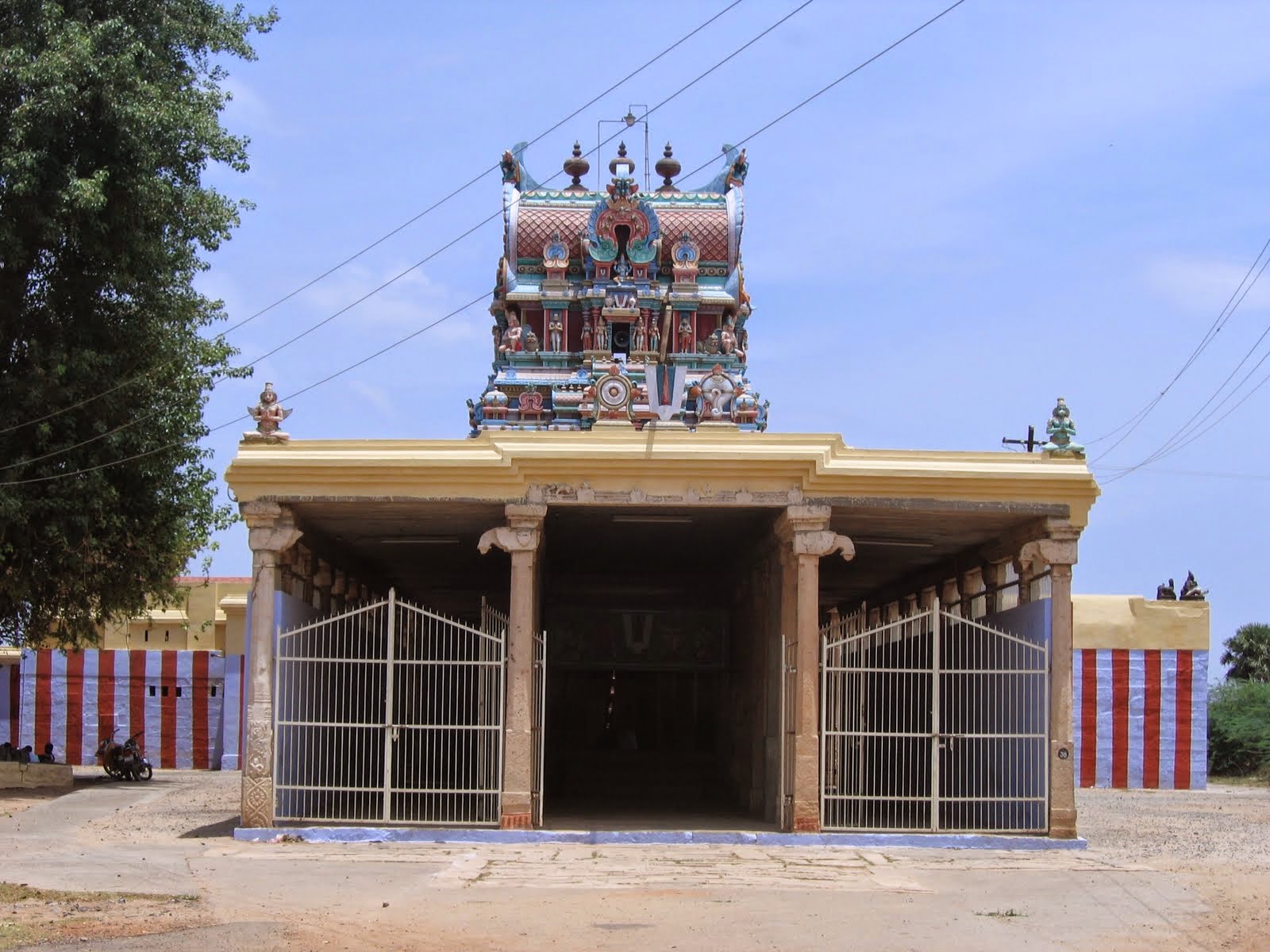 Navathirupathi Tourist Guide: October 2015