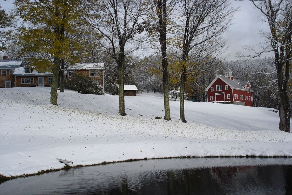 Sweet House Dreams: 1783 Antique Cape Cod in Bridgewater Corners, Vermont