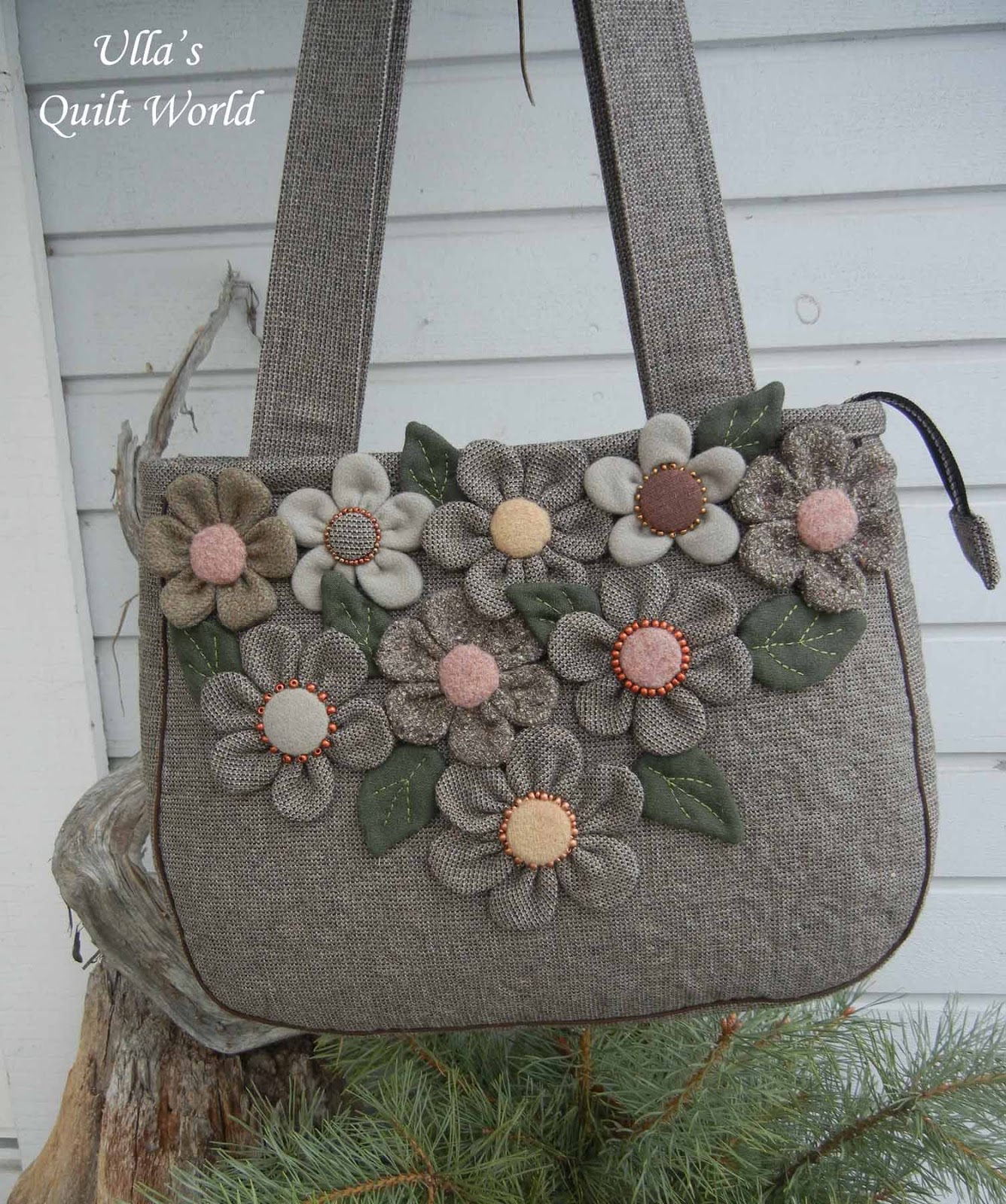 Ulla's Quilt World: Patchwork bag - flowers