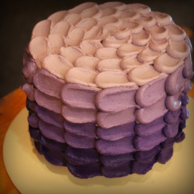 love is in the details: Purple Ombre Cake- tutorial