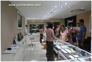 DARE TO BE YOU by Goldmart, Untuk Wanita Yang Ingin Tampil Cantik - Yuni Handono