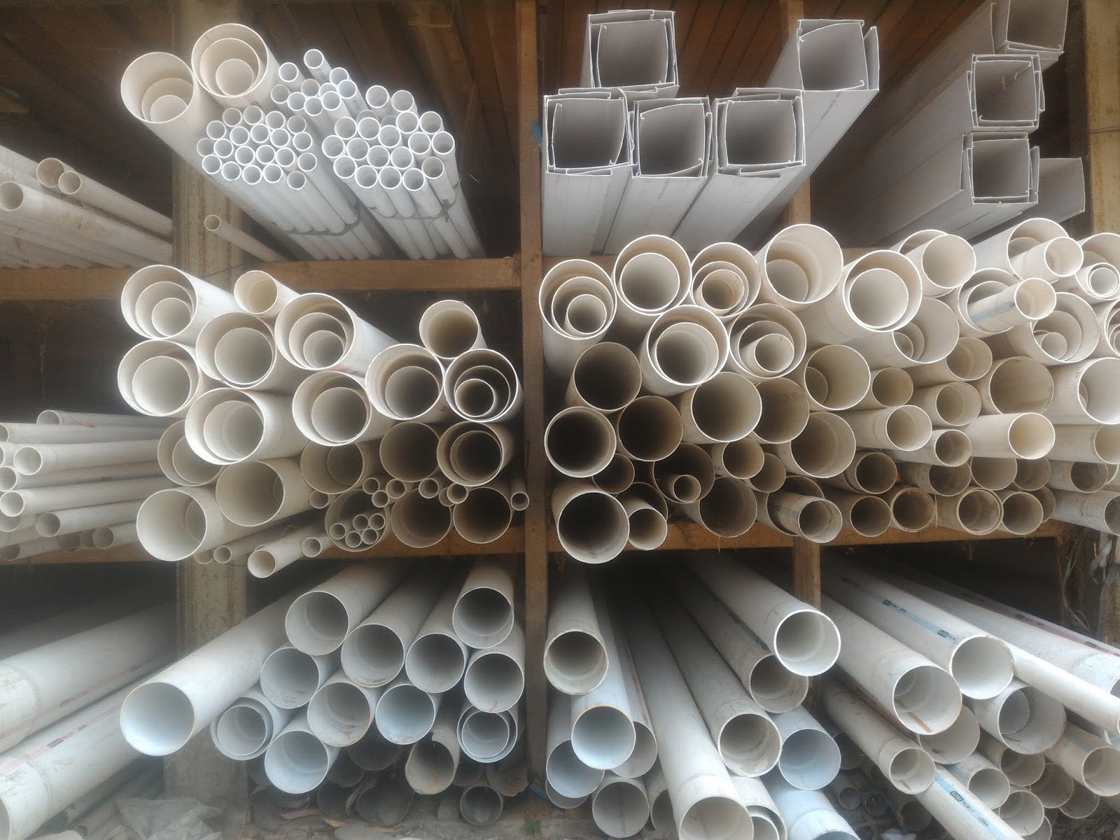 Pipa pvc bahan bangunan