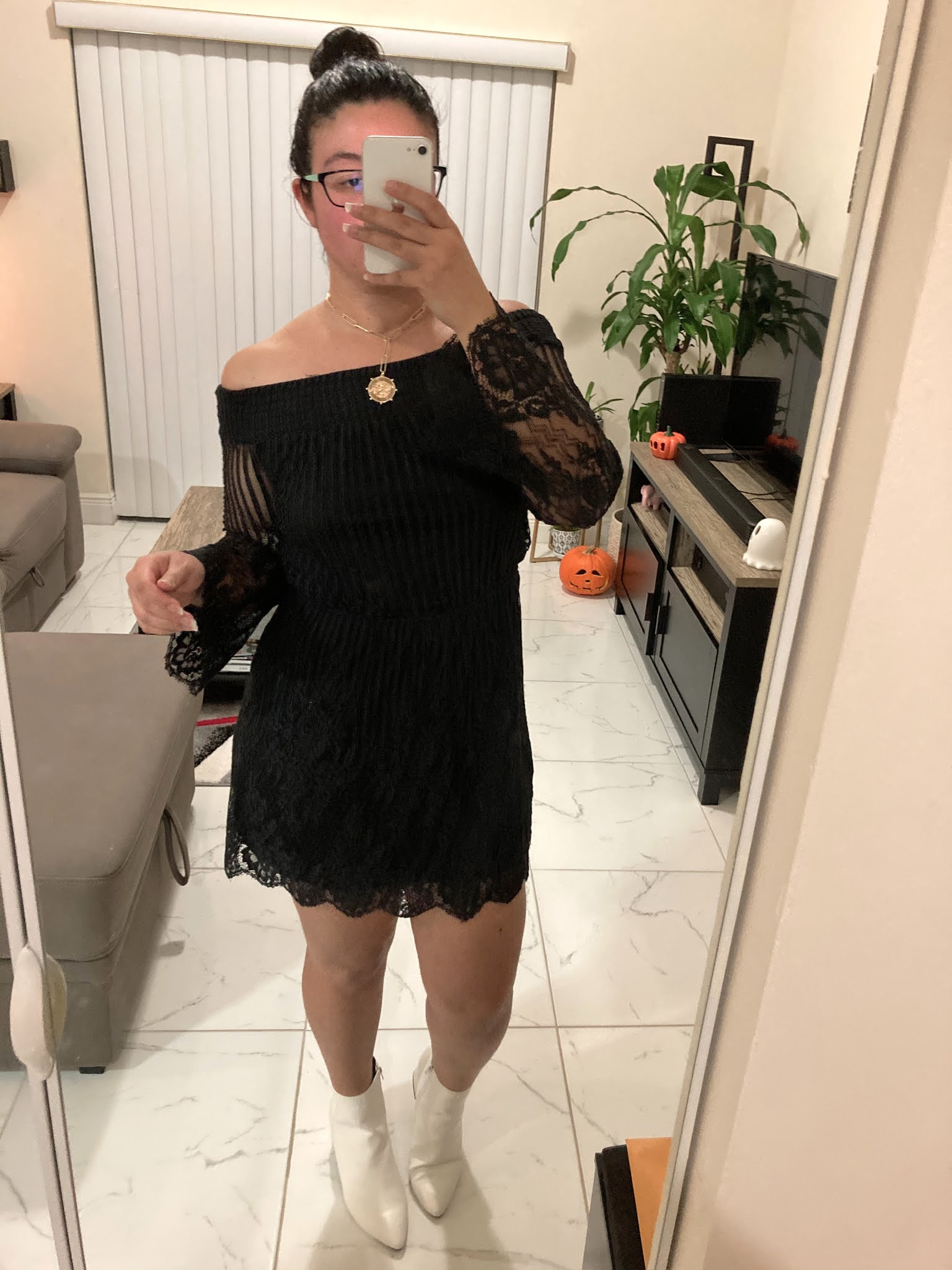 FOUR WAYS TO STYLE WHITE BOOTIES | Miss Estephanie - A Life + Style blog