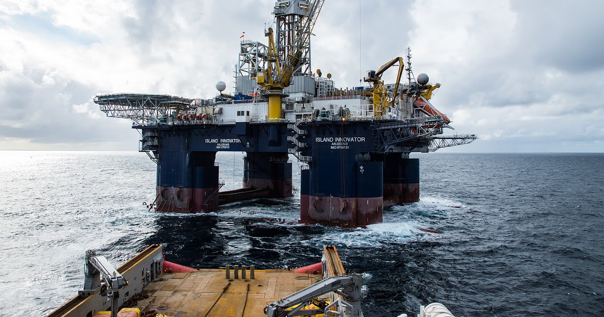 Offshore Base: Offshore oil gas semisub drill rig-Island Innovator