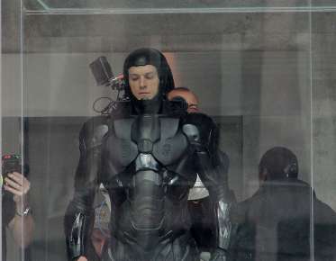 SNEAK PEEK : "RoboCop" @ the University Of Toronto