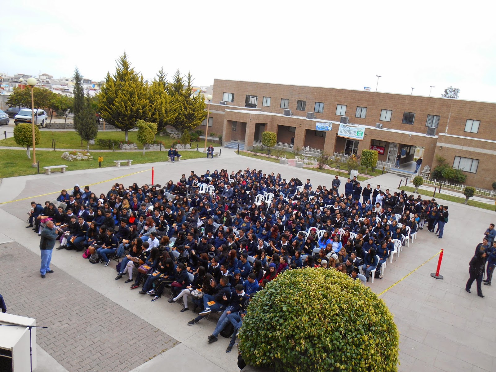 Promoción de la lectura en Tijuana: Benito Taibo visita al COBACH Siglo ...