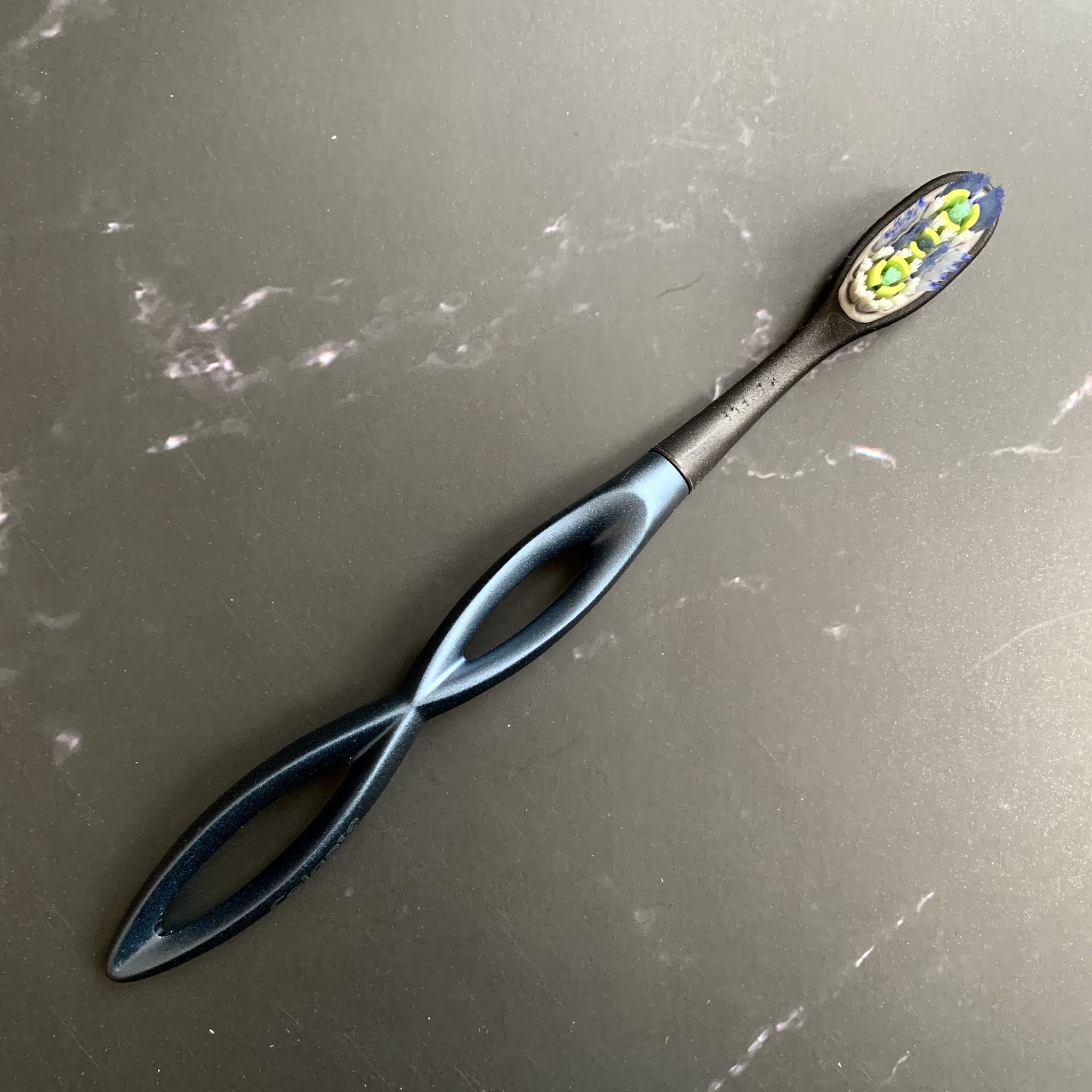 Colgate Link Aluminium Deep Clean Manual Toothbrush with Replaceable Head