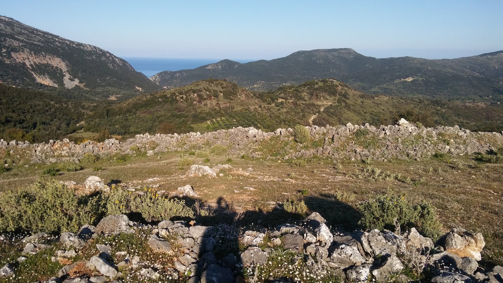 porosvress.blogspot.gr: Πεζοπορια στα χναρια του Οδυσσεα.Ανδριολατα