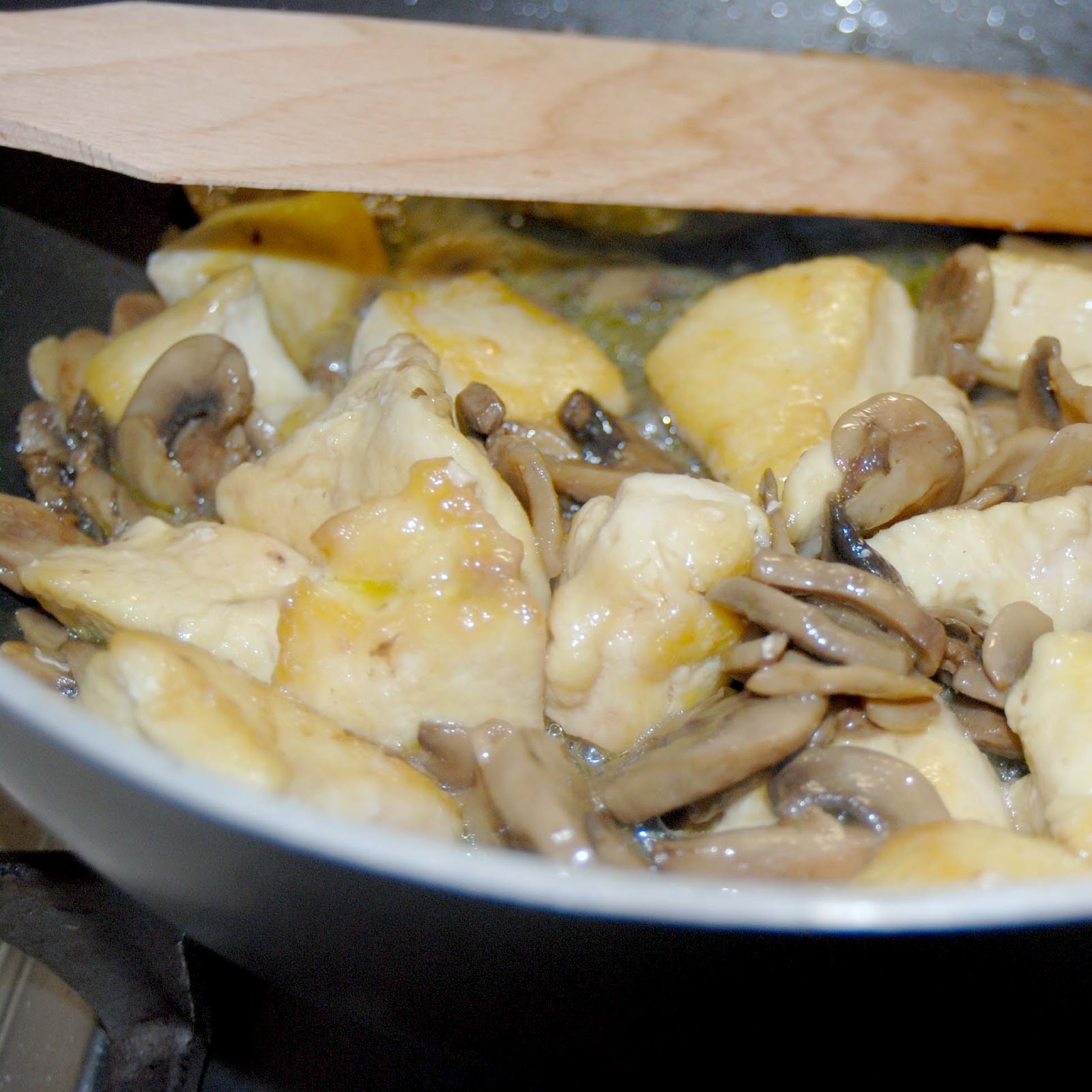 Chiacchiere in cucina: Pollo con funghi