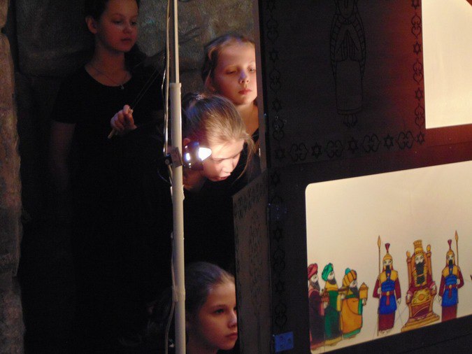 Let’s Make a Shadow Play This Christmas! - The Catalog of Good Deeds