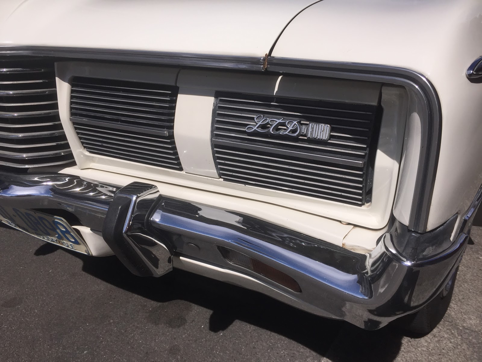 Random # 65: Early 70s Ford LTD