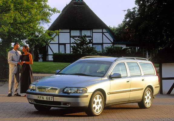 THE ULTIMATE CAR GUIDE: Volvo V70 - Generation 2 (2001-2008)