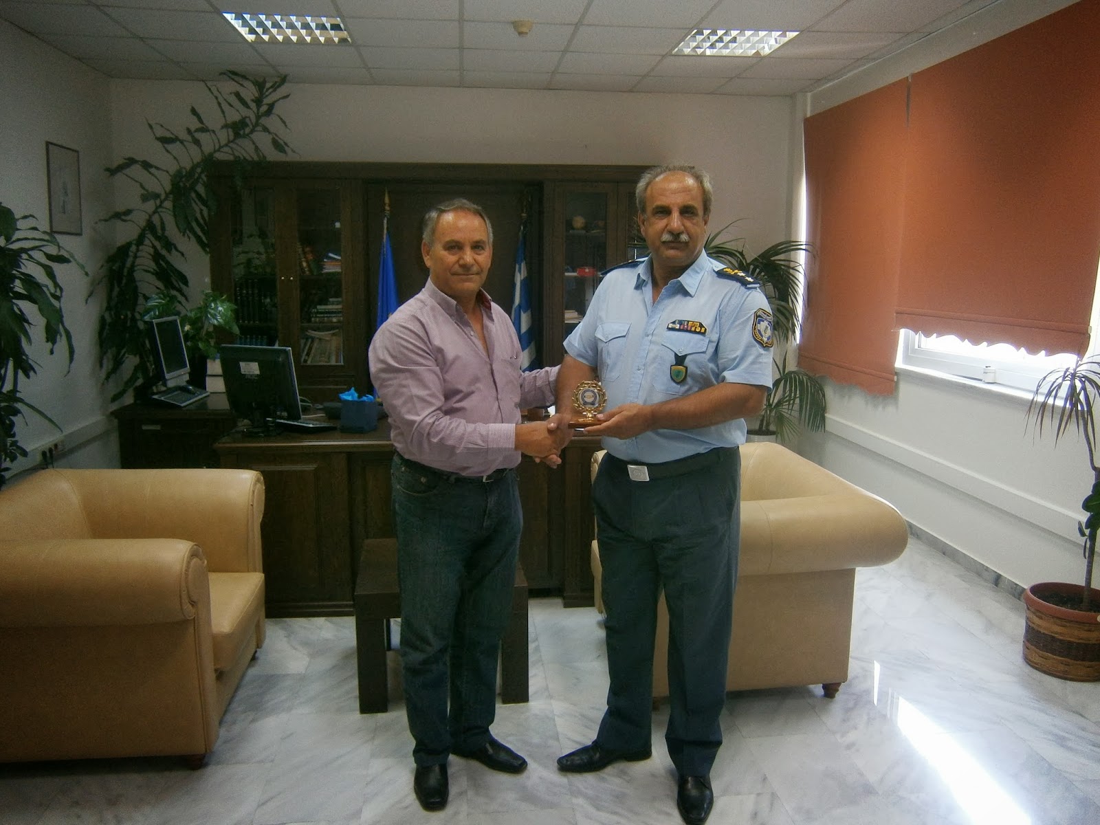 ΔΙΕΘΝΗΣ ΕΝΩΣΗ ΑΣΤΥΝΟΜΙΚΩΝ ΤΟΠΙΚΗ ΔΙΟΙΚΗΣΗ ΠΕΙΡΑΙΩΣ & ΝΗΣΩΝ