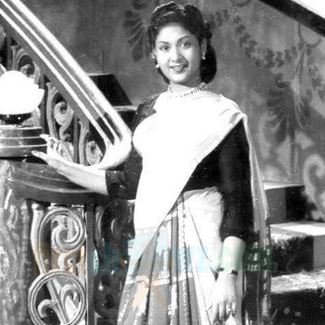 Savithri Birthday Special Rare Photos - Latest Movie Updates, Movie ...