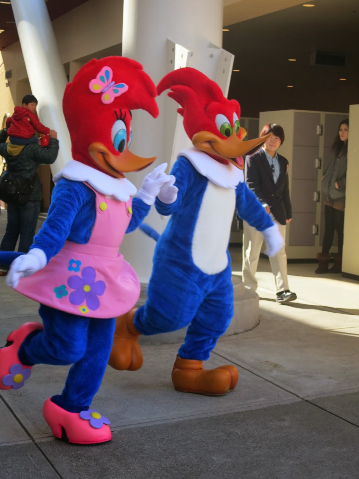 Splash of Yellow: Universal Studios Japan vs Universal Studios LA