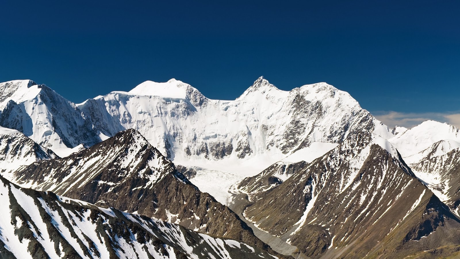 Wallpapers: Bergen met sneeuw