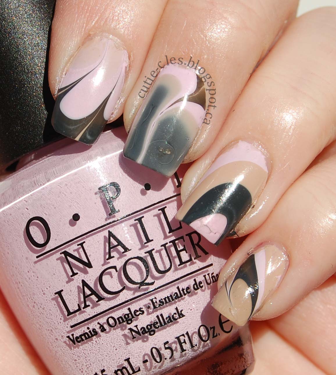 Paleberry: Subtle Water Marble