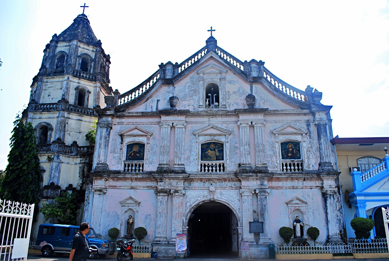 Bataan Visita Iglesia - Nomadic Experiences