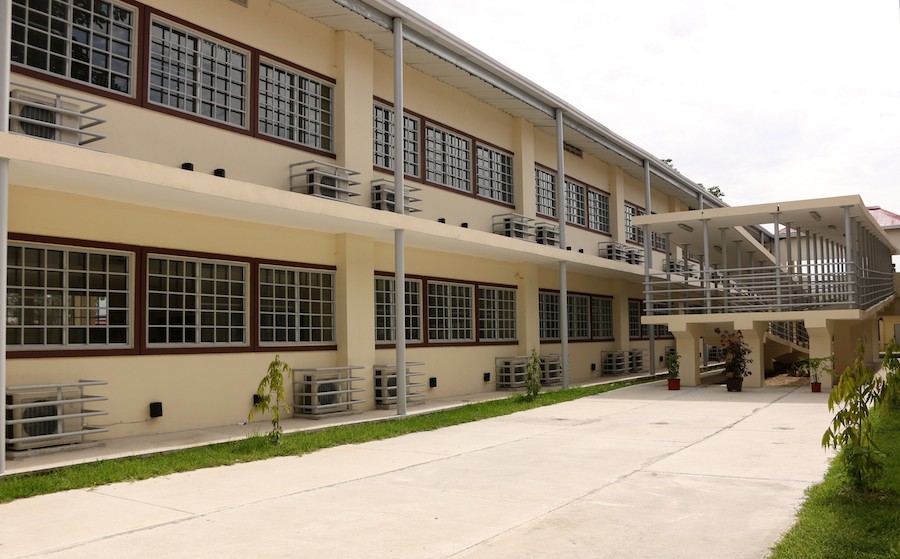 Antes y después de Instituto José Dolores Moscote