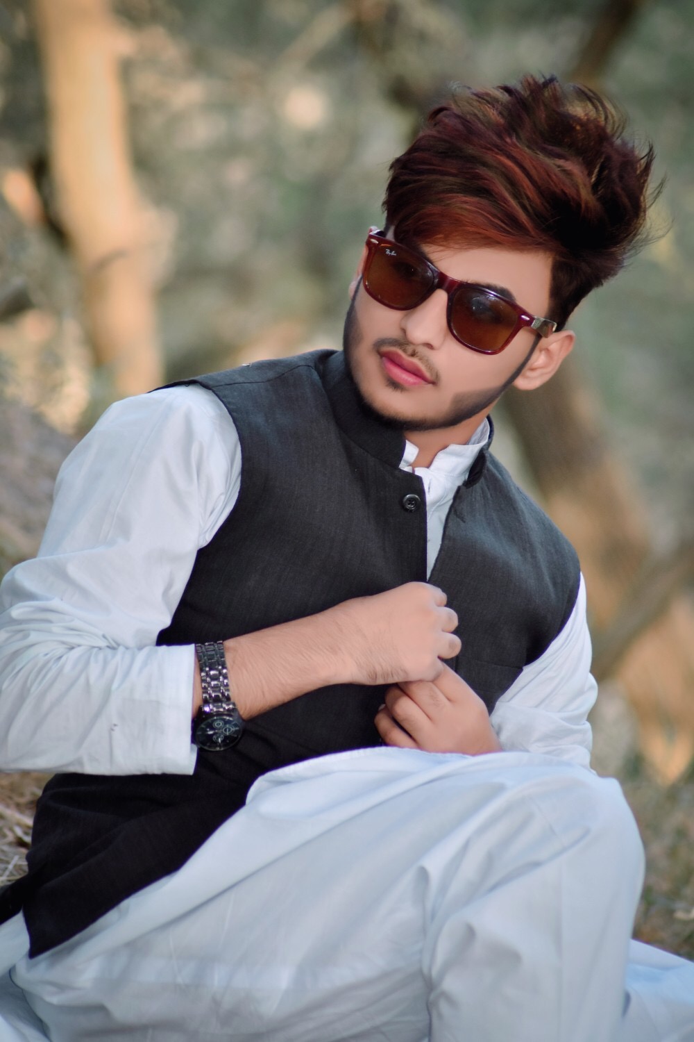 Beautiful Pathan boys Girls Wallpaper of Facebook DP