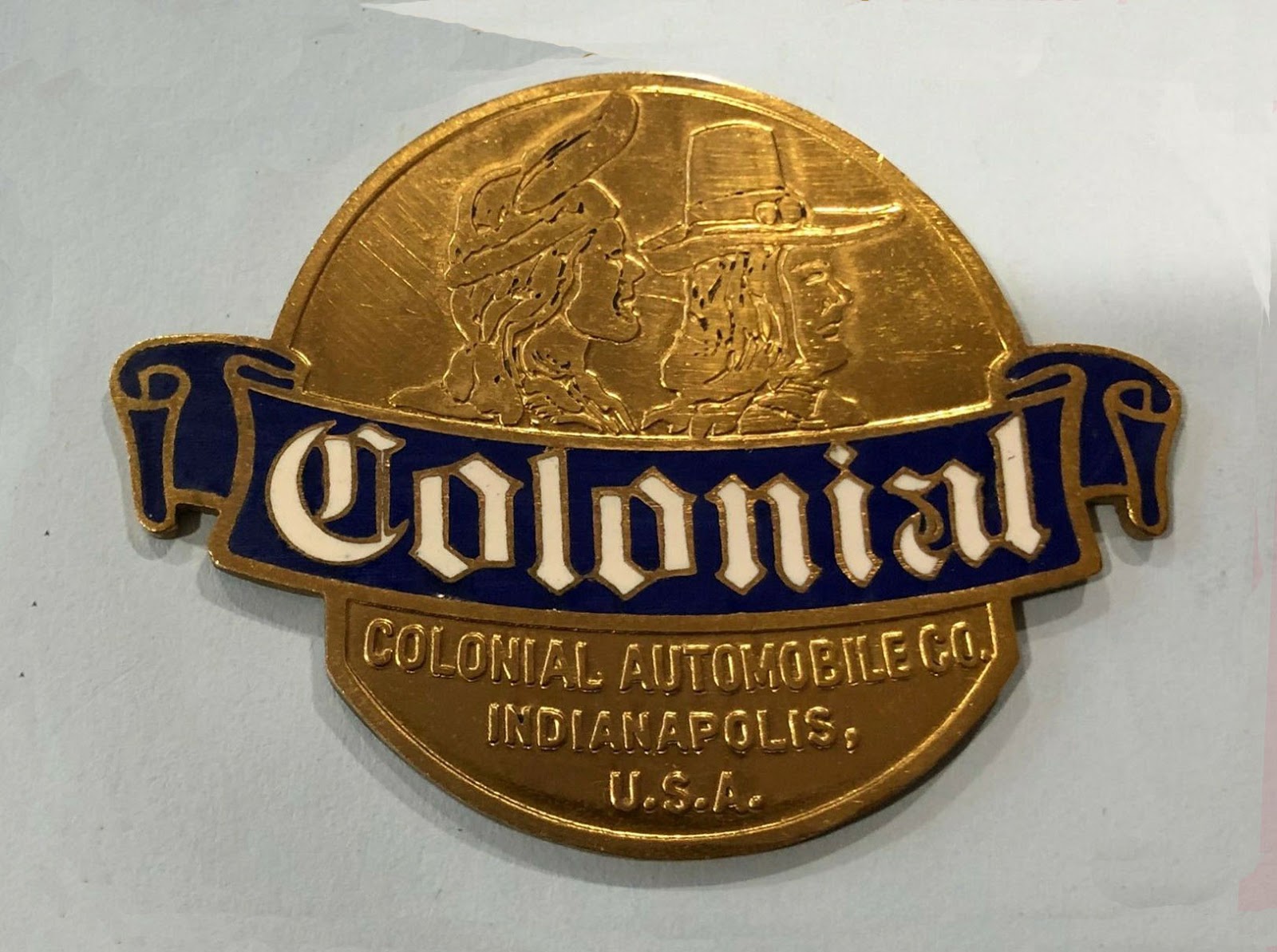 American Auto Emblems: COLONIAL
