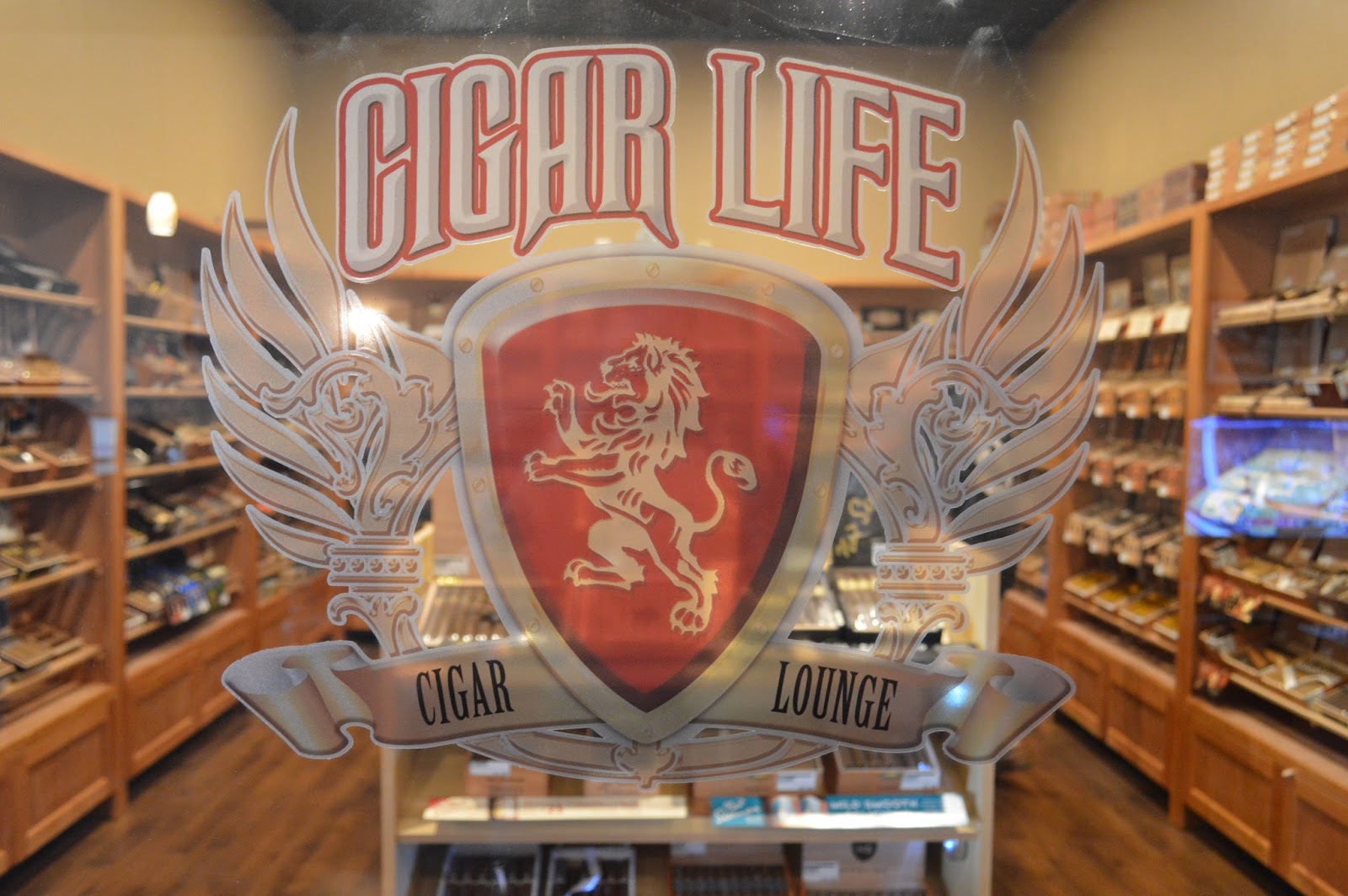 The Smokemaster Blog: Shop Spotlight: Cigar Life