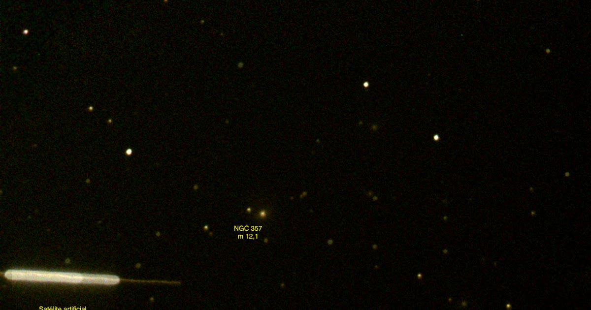 NGC 357 galaxia y traza de satélite artificial