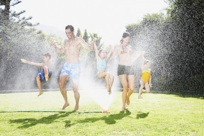 Family Crafts and Recipes: Nine Summer Water Games For Kids