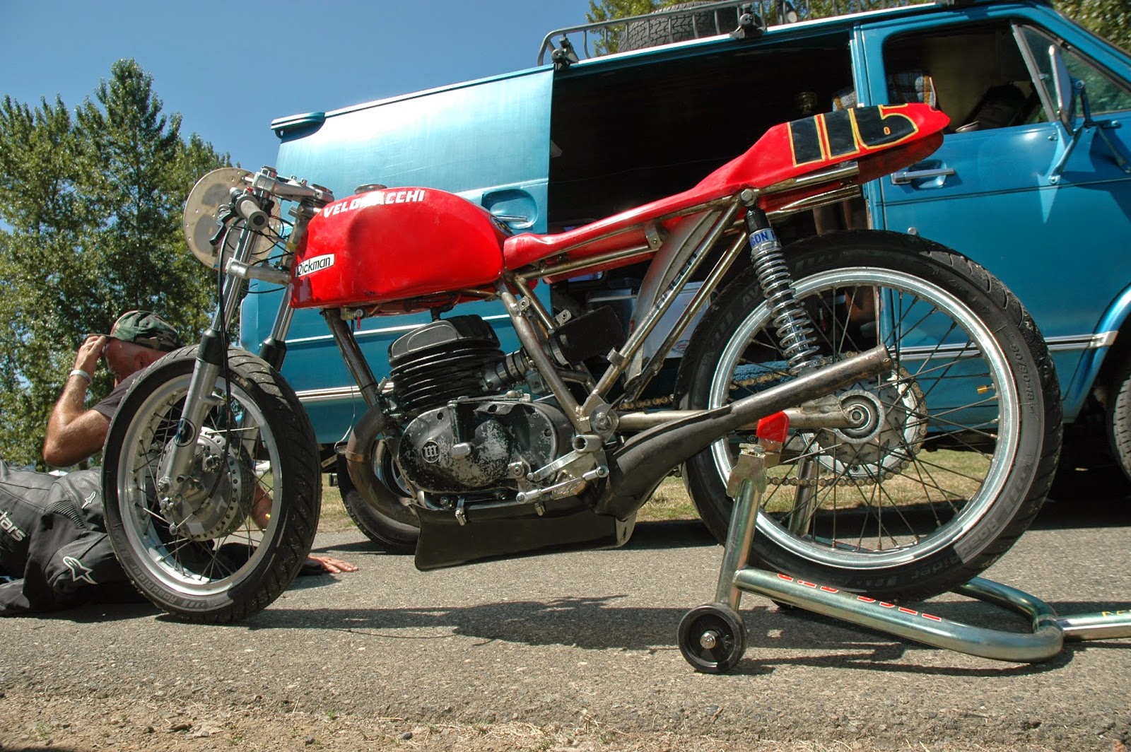 POPPA WHEELIE: Rickman Montesa Road Racer