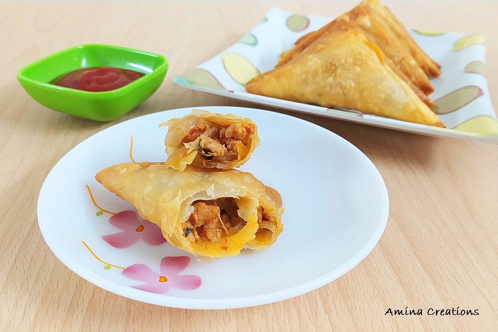 AMINA CREATIONS: XCELLENT CHICKEN SAMOSA USING SWITZ SAMOSA PATTI