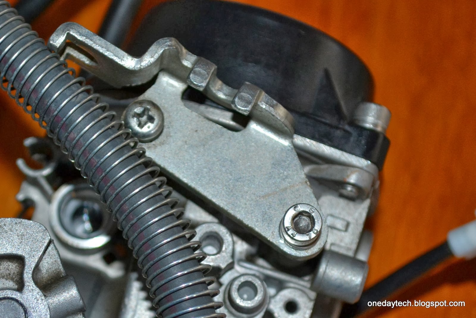 Onedaytech: DR650SE Dynojet install