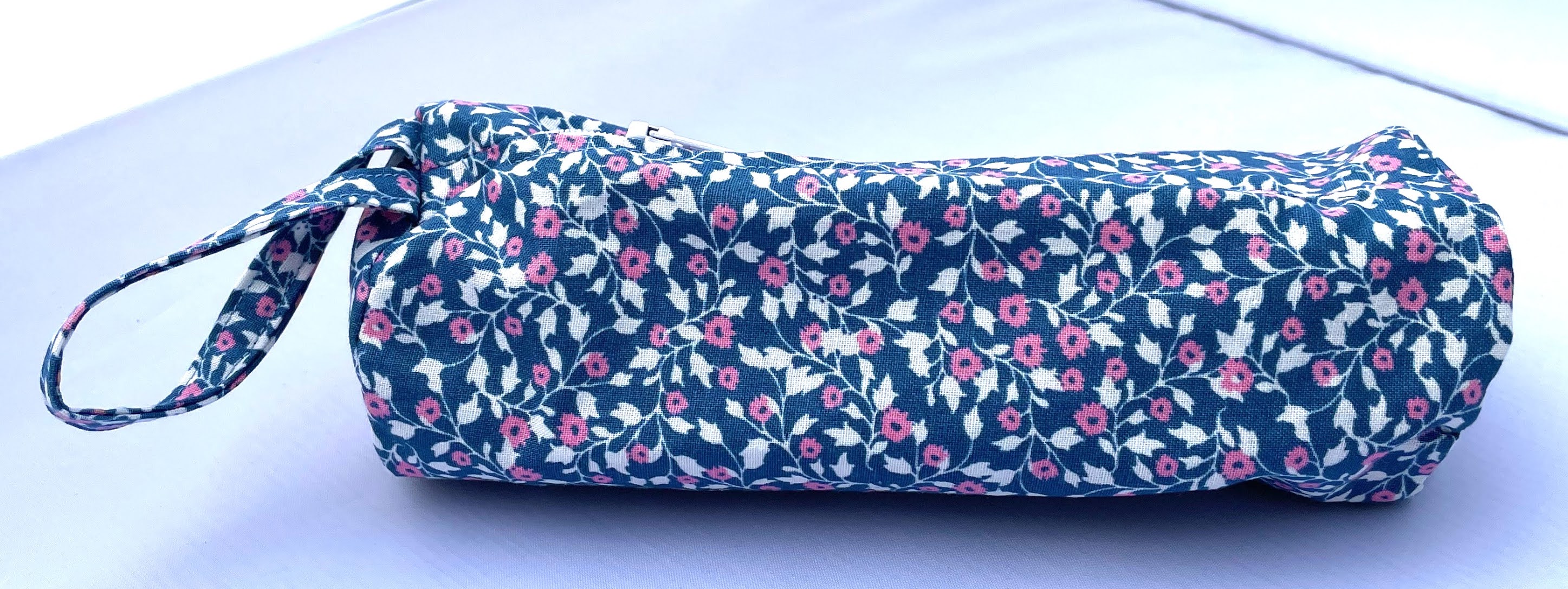 Tatting and not a lot else!: Roly Poly Tat Bags