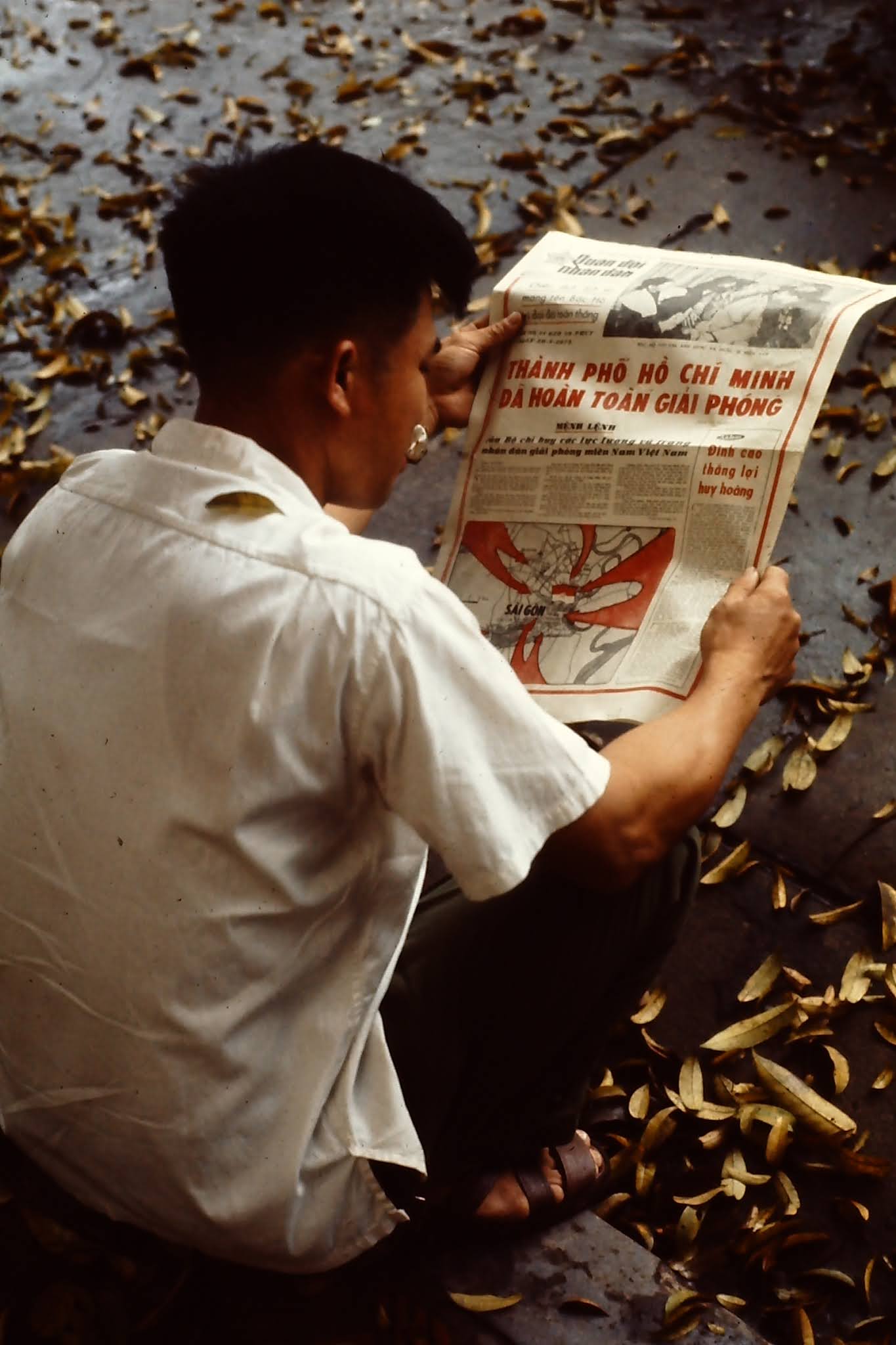 Vietnam Peace Commemoration Committee: April 30, 1975: Eyewitness ...