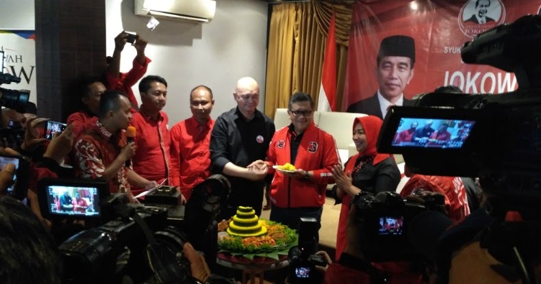 Syukuran Relawan Arus Bawah Jokowi Pdip Ajak Kawal Jokowi Maruf