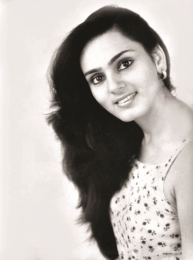 Inside a Hijack: Story of the Braveheart Flight Attendant Neerja Bhanot ...