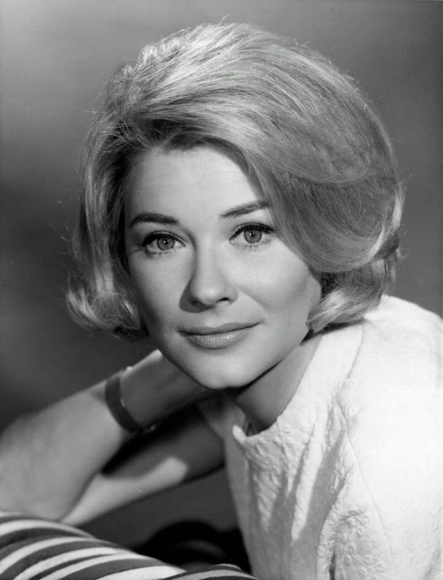 40 Beautiful Photos of Hope Lange in the 1950s and ’60s ~ Vintage Everyday