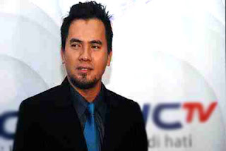 Profil dan Biodata Saiful Jamil - Info Terbaru Terkini