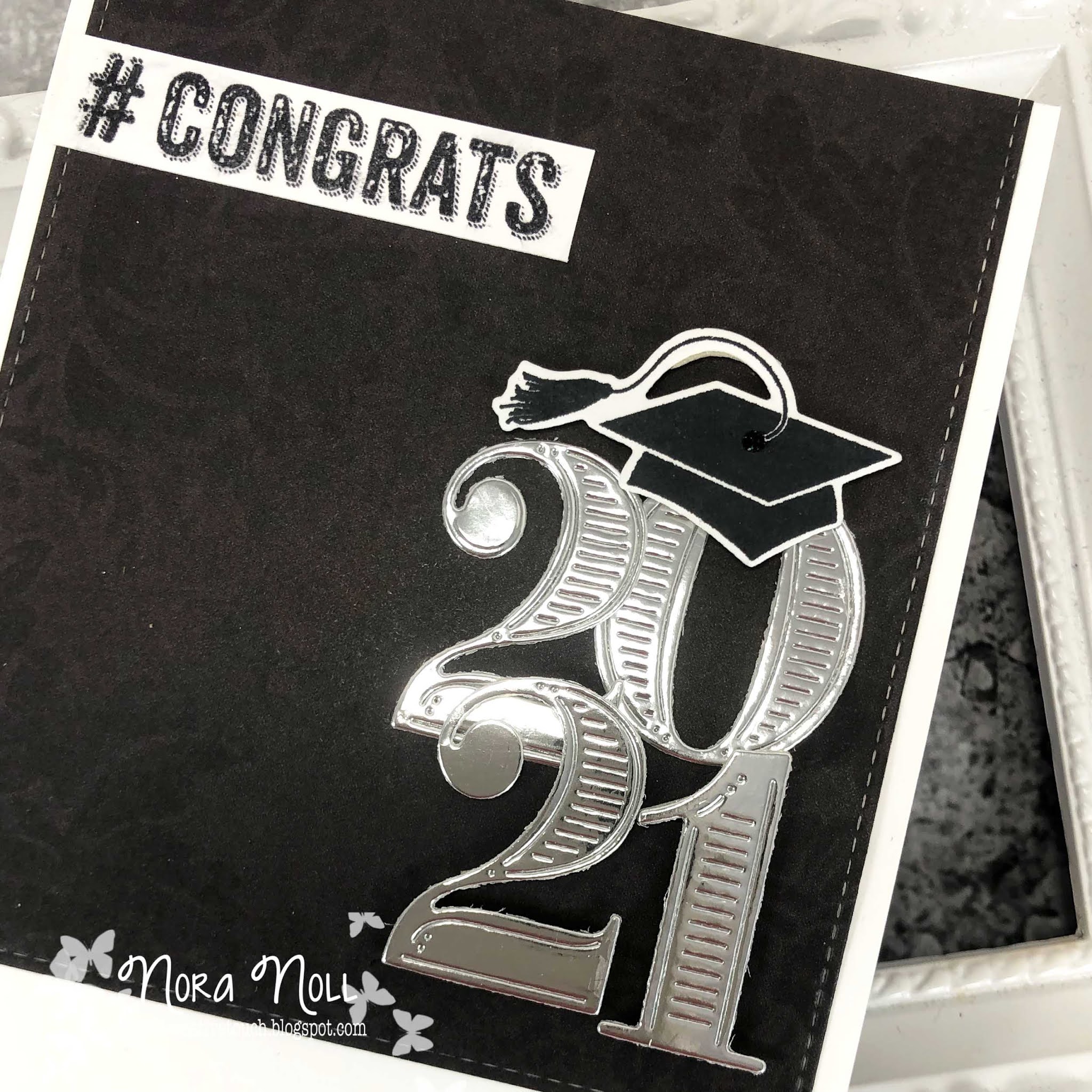 A Creative Touch: Graduation Cards in August??