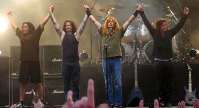 Daftar 10 Band Metal Terbaik Dunia Sepanjang Masa yang Populer ...