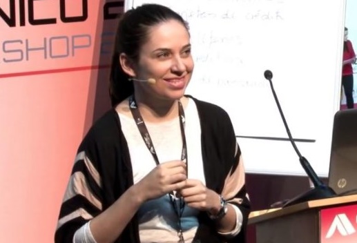 Estas Son Las 12 Mujeres Hackers Más Famosas, Bellas y Peligrosas de La Red