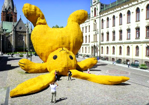 Blog-Bluff: El Gran Conejo Amarillo