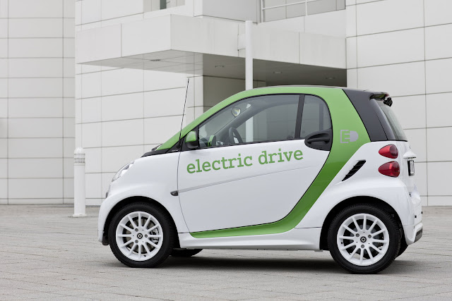 The new smart fortwo electric drive - Zero-emission driving pleasure ...