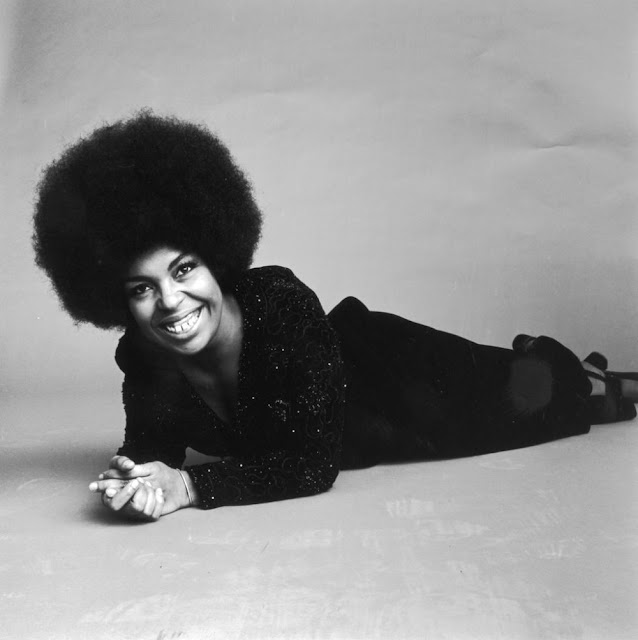 Stunning Portraits of Roberta Flack Taken by Jack Robinson in November ...
