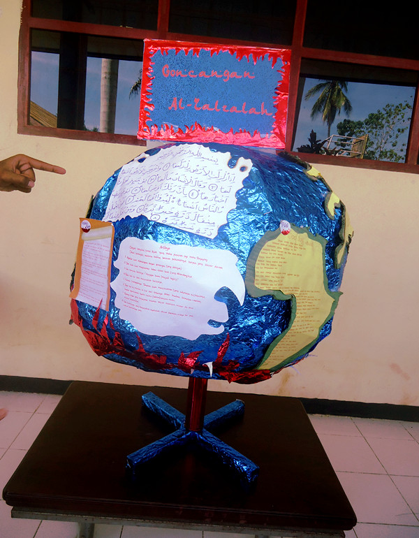 Mading Unik SMAN 1 MODEL MARIORIWAWO