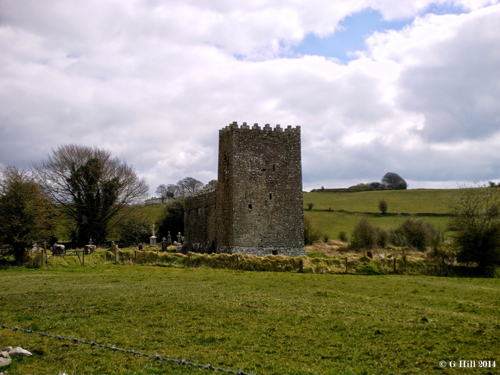 Ireland In Ruins: Taghmon Church & Castle Co Westmeath