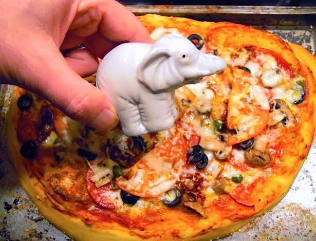 An Elephant a Day 2.0: Elephant No. 61: Homemade Pizza